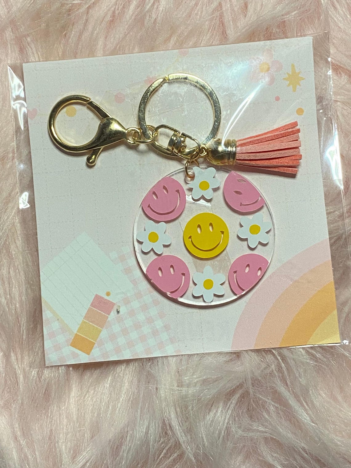 Daisy Smiles Acrylic Keychain, Flower and Smiley Face, Retro Theme ...