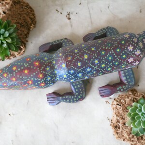 Vintage Large Hand Carved Wood Lizard Painted Reptile - Etsy