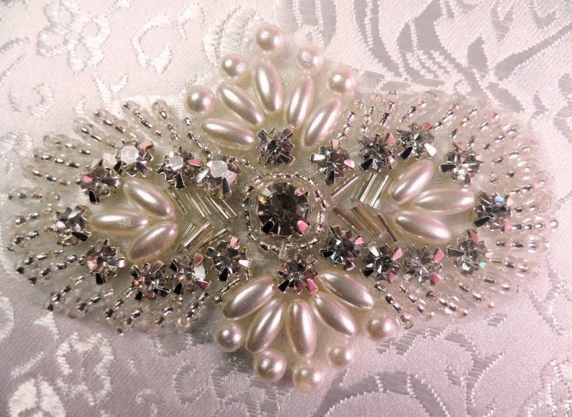 JB56 Hot Fix Silver Pearl Beaded Rhinestone Applique for Sewing and ...