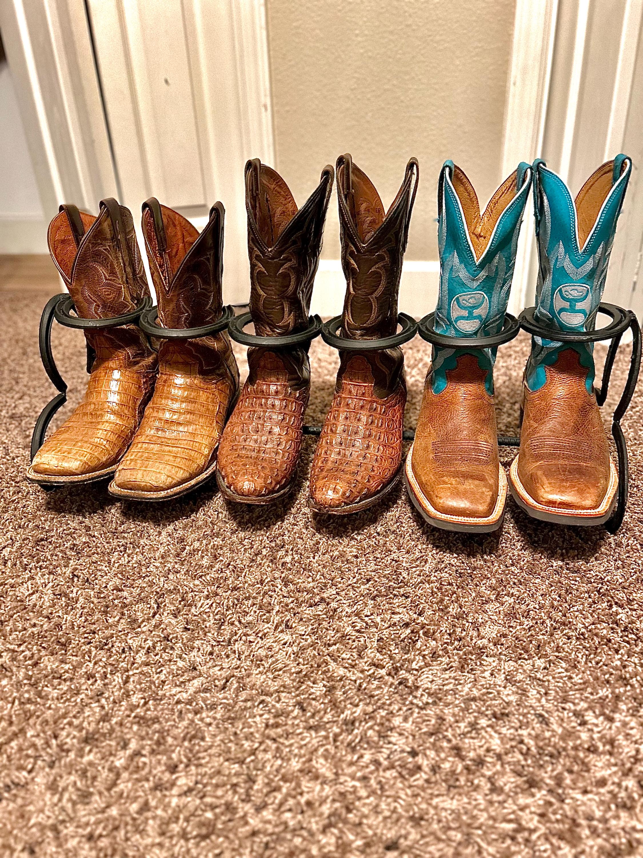 Custom Metal Horse Shoe Boot Rack - Etsy