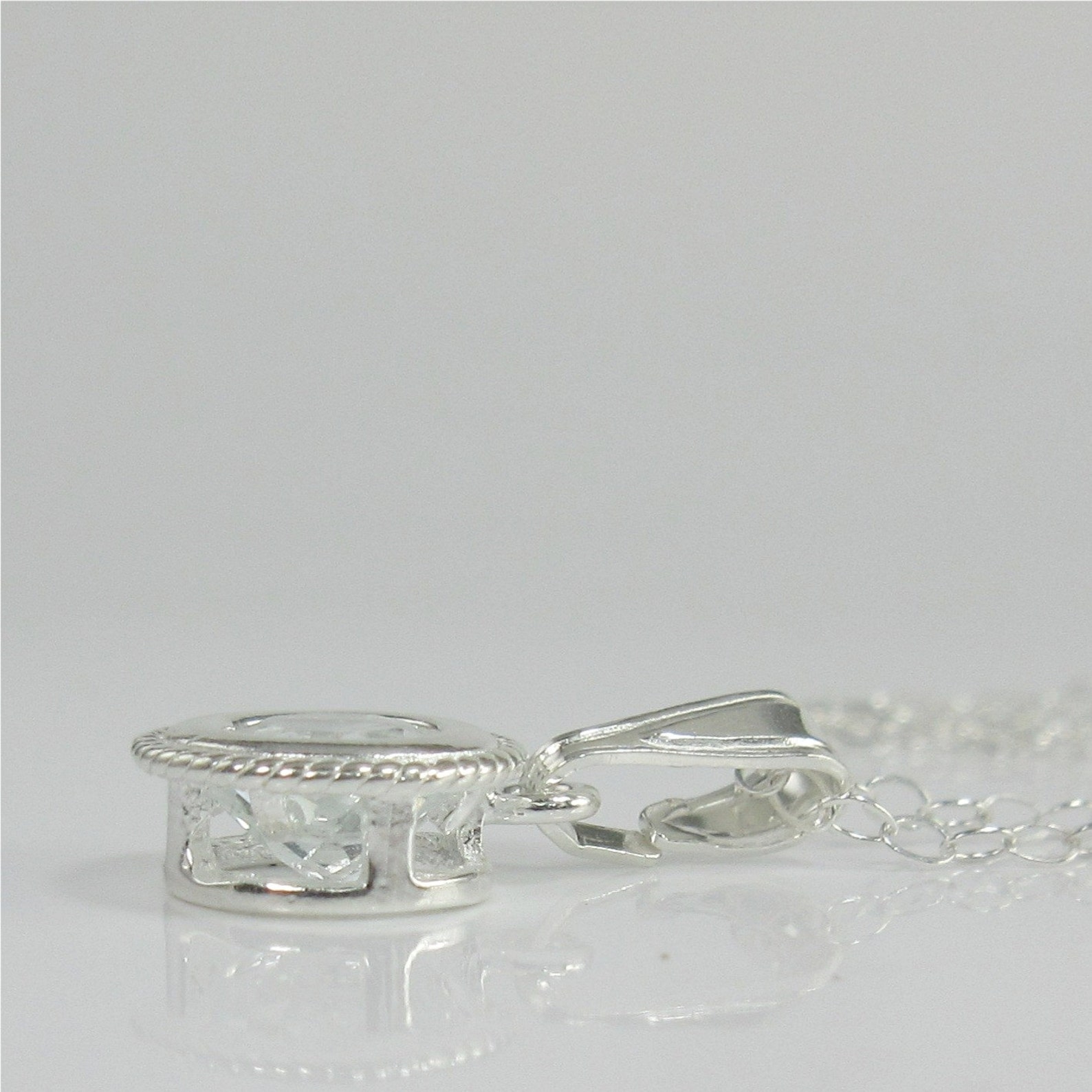 White Topaz 6mm 1ct Sterling Silver Backset Bezel Rope Edge Design ...