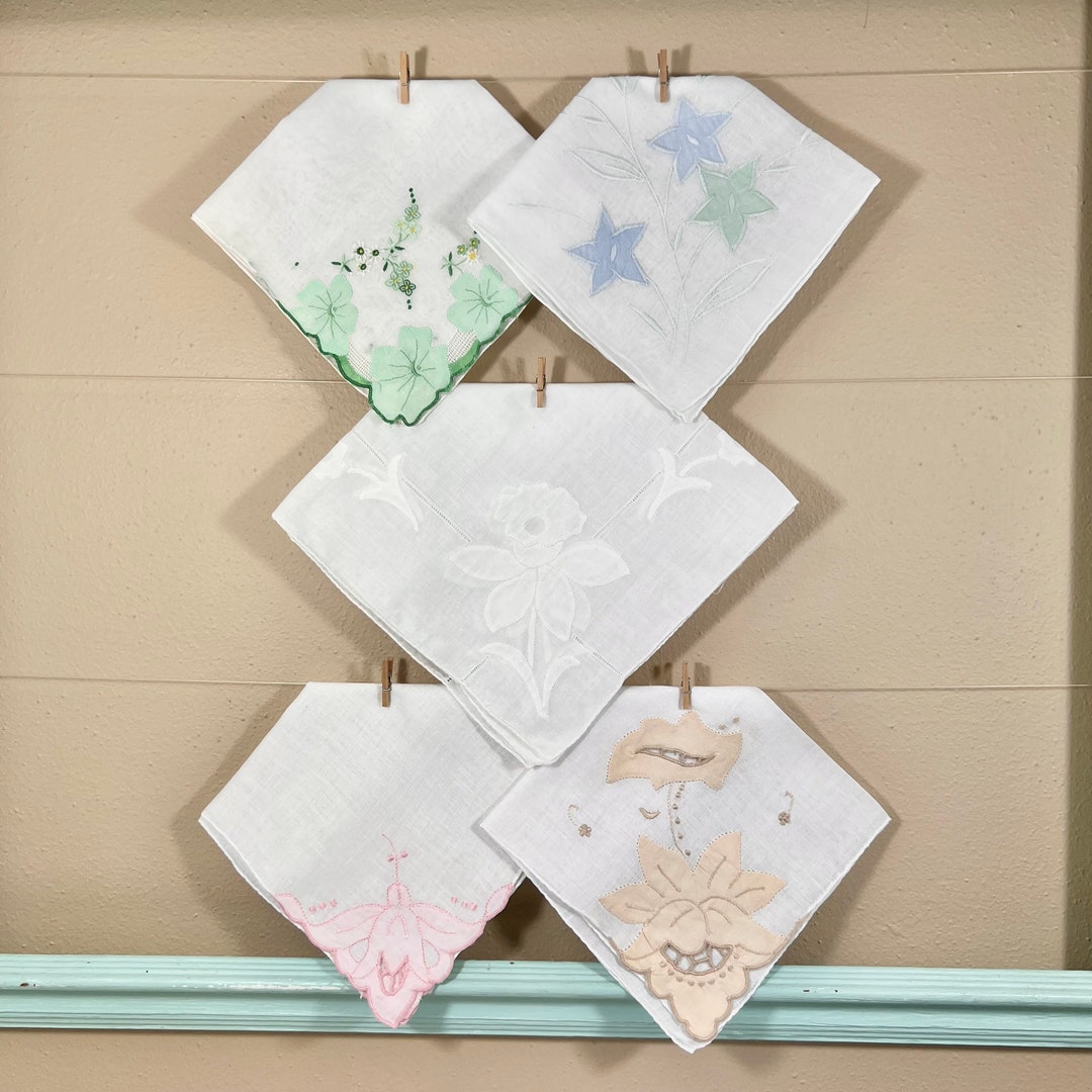 Embroidered Vintage Hankies / Flower Hankerchiefs / Appliqué Ladies ...