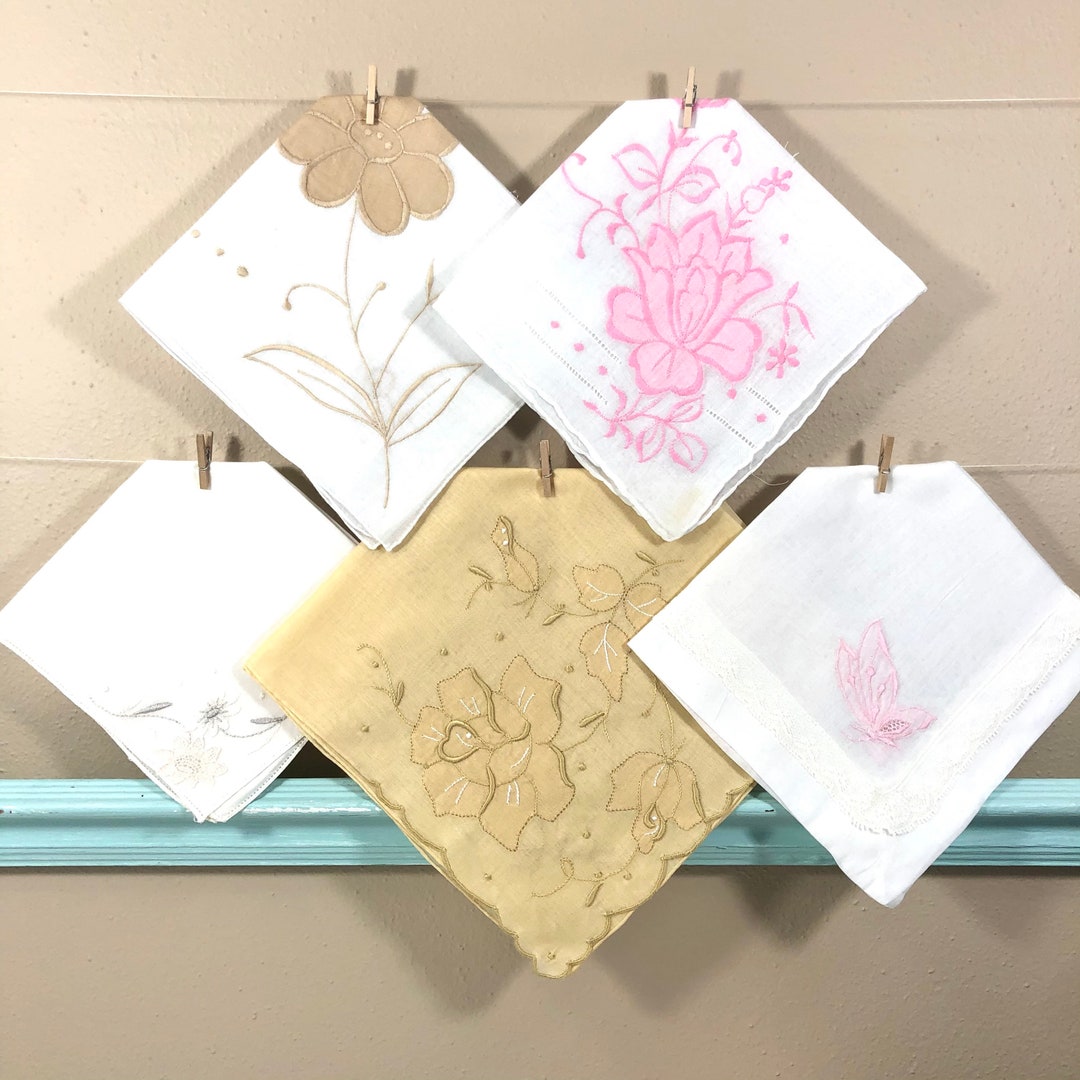 Embroidered Vintage Hankies / Flower Hankerchiefs / Appliqué Ladies ...