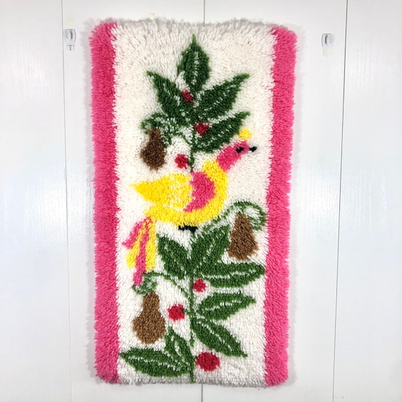 Vintage Latch Hook Rug or Wall Hanging / Pink Latch Hook Bird - Etsy