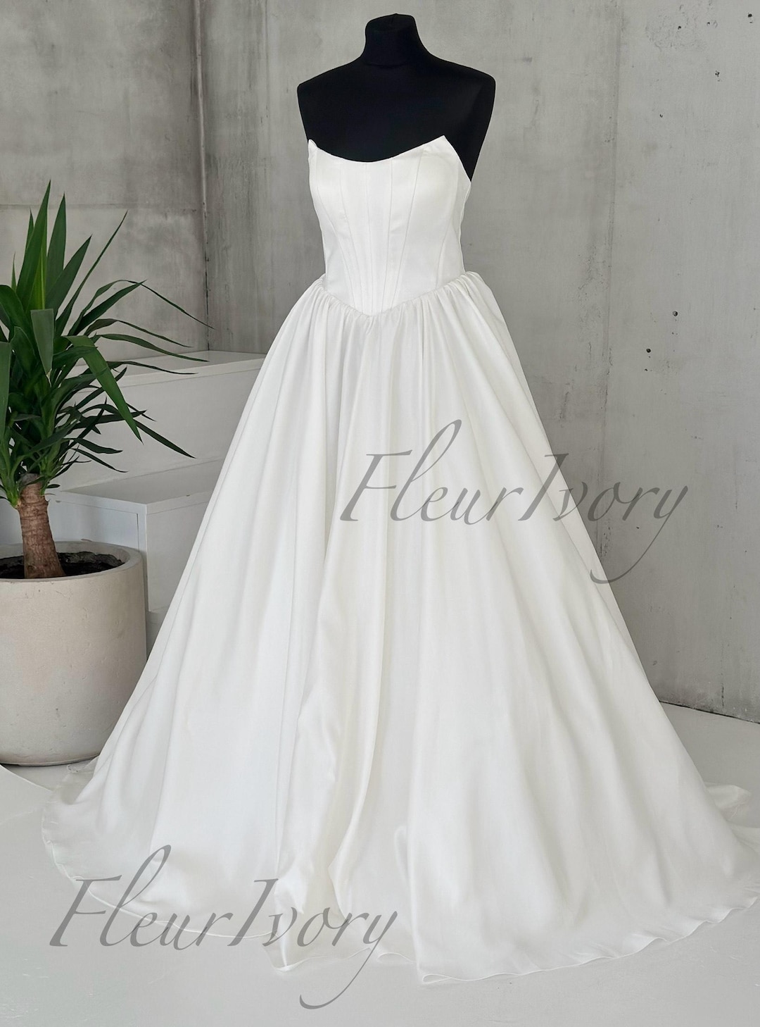 Strapless Wedding Dress Basque Waist Wedding Dress Classic Wedding ...