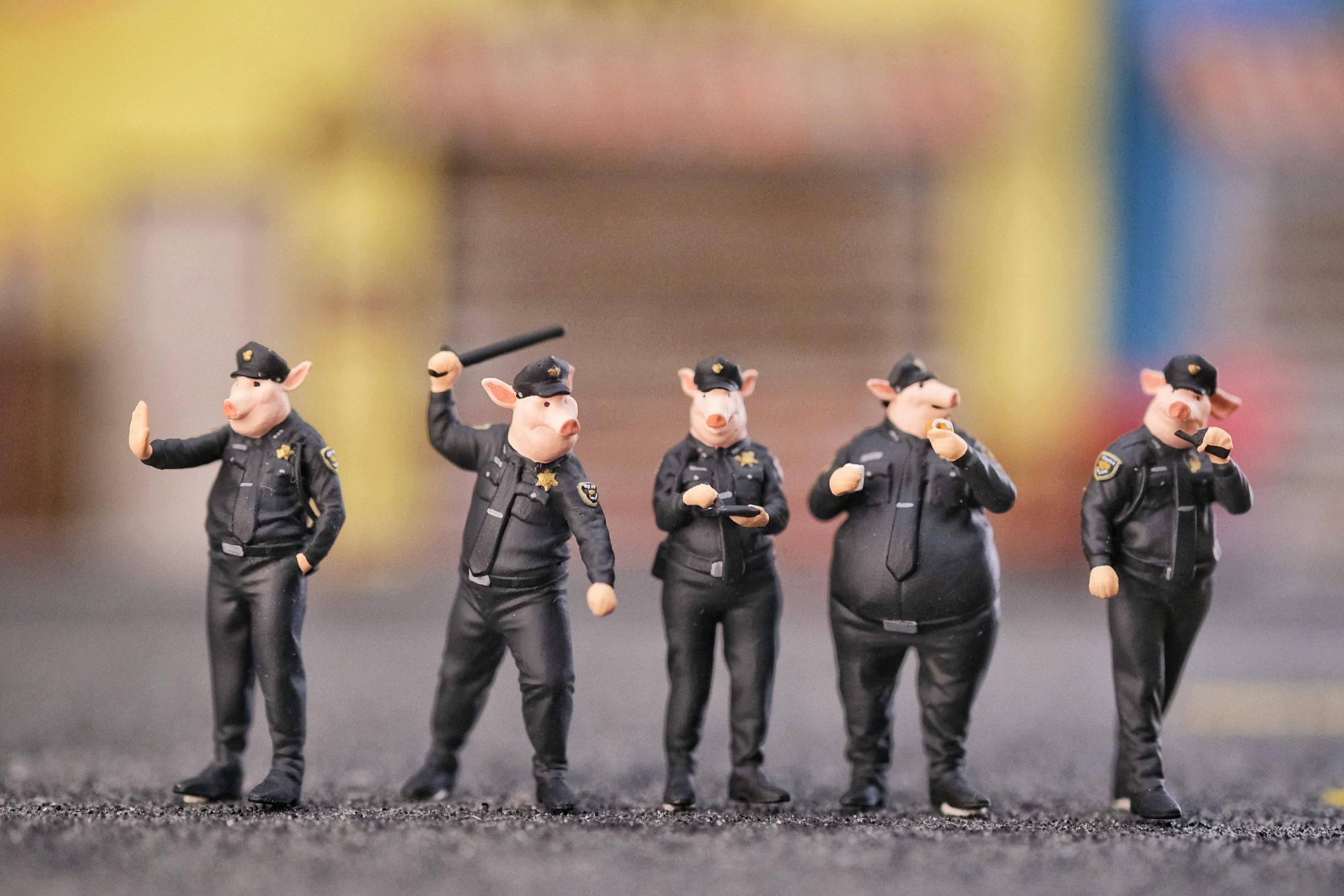 Miniature Figure Piggy Police Scale 1/64 or 1/87 for Diecast and ...