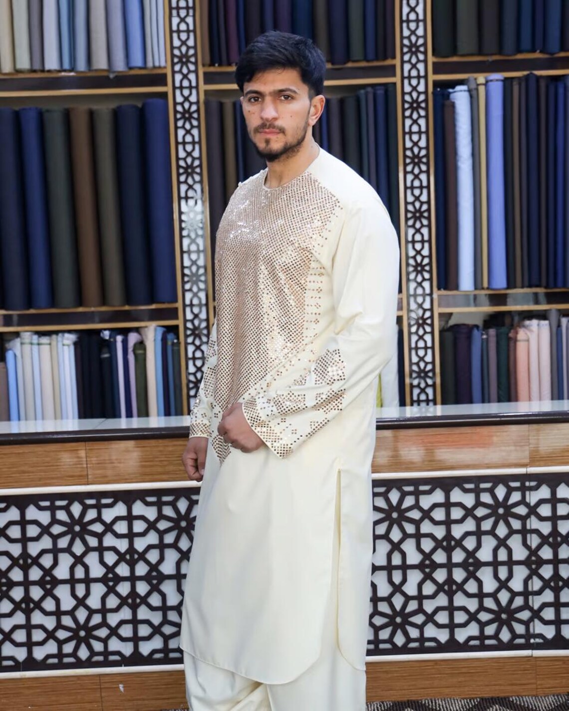 Kamiz Shalwar, Afghan Men's Clothing, Perahan Tunban, Afghan Man ...