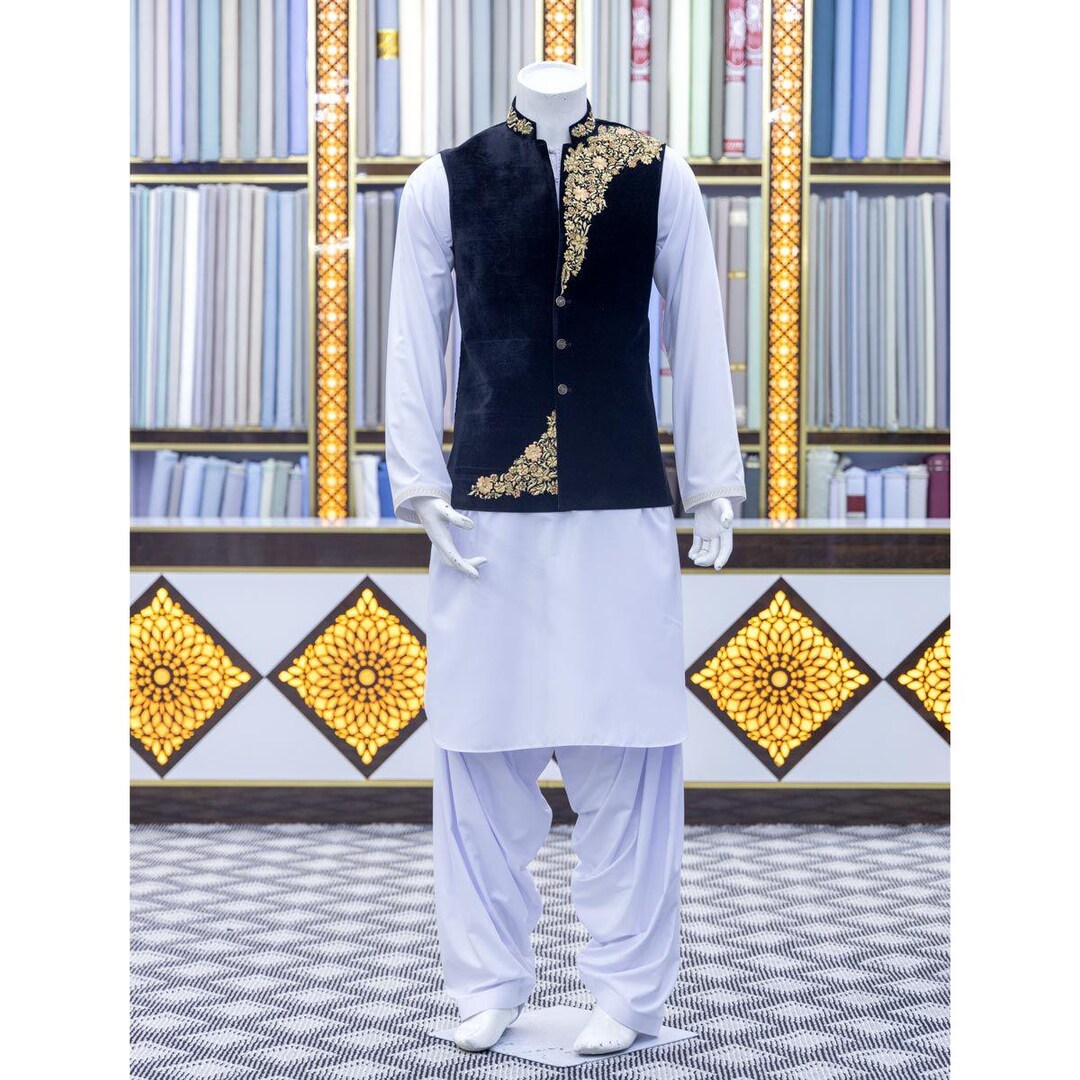 White, Black Arabic Men's Waistcoat With White Outfit | Velvet Vest ...
