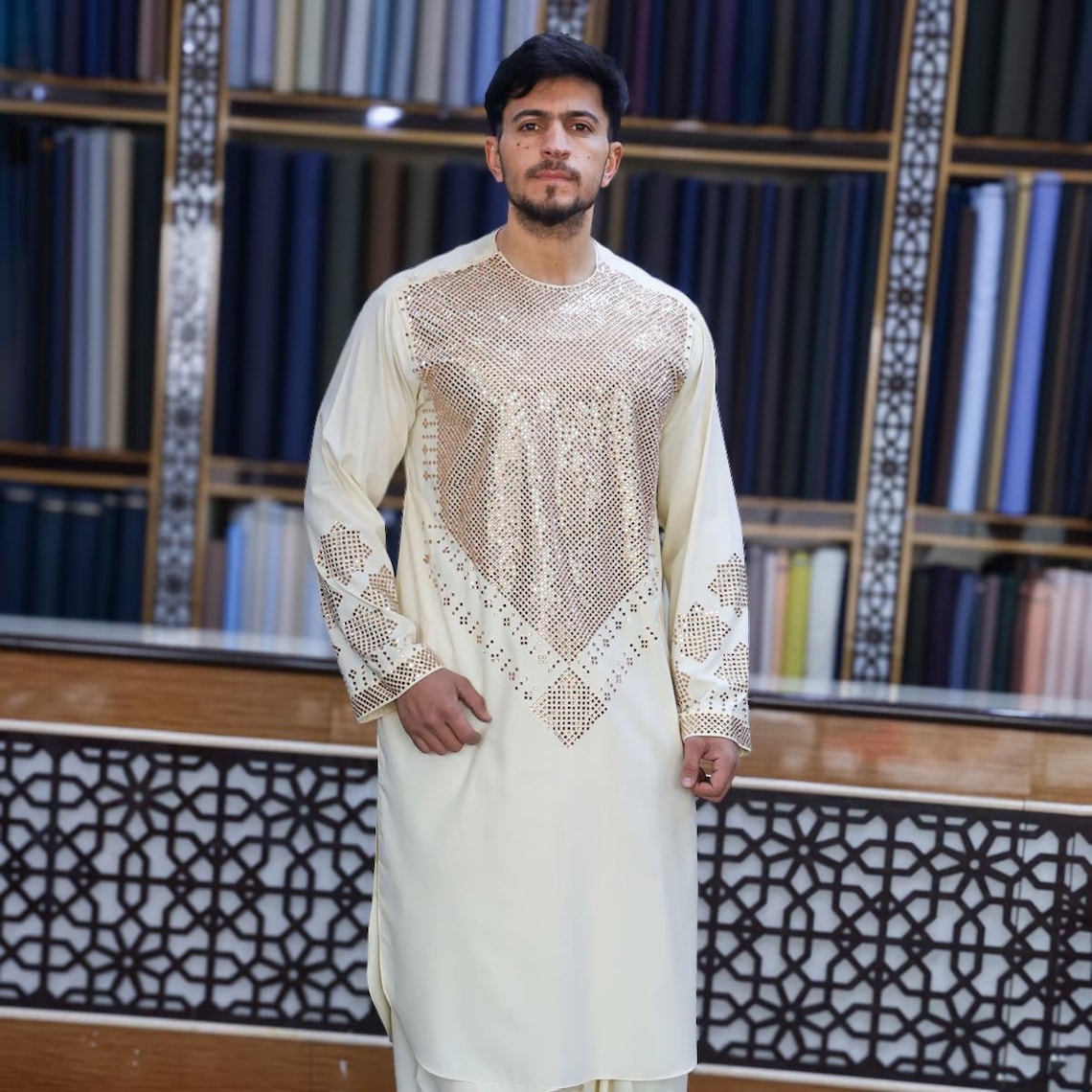 Kamiz Shalwar, Afghan Men's Clothing, Perahan Tunban, Afghan Man ...