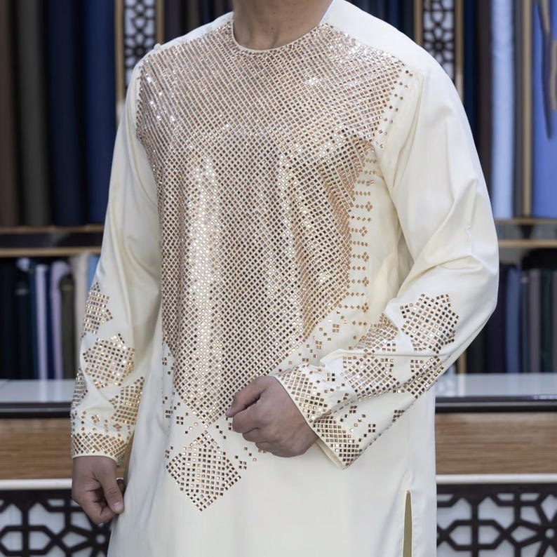 Kamiz Shalwar, Afghan Men's Clothing, Perahan Tunban, Afghan Man ...