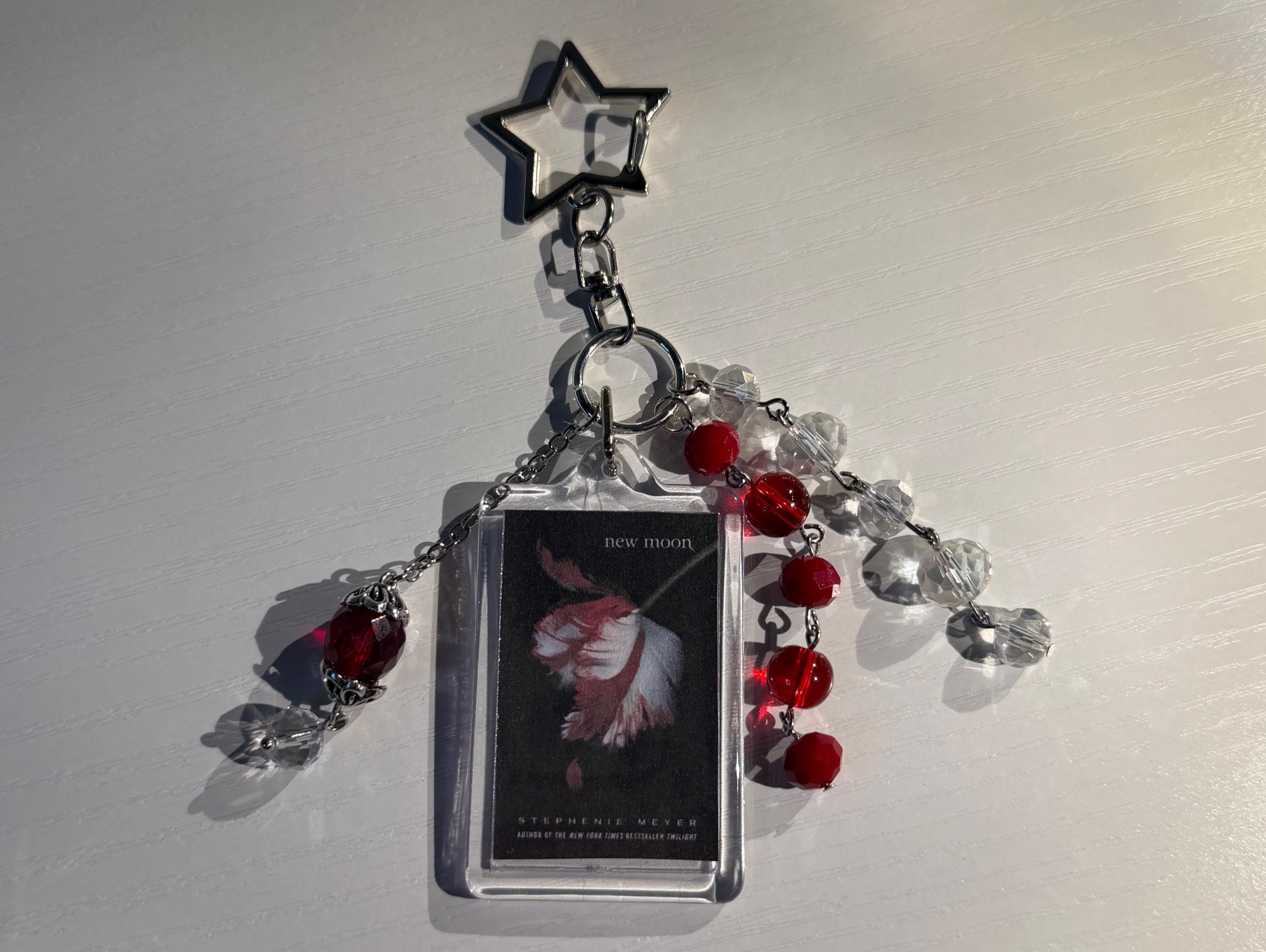 Twilight Saga Keychain - Choose a Book Cover - Etsy