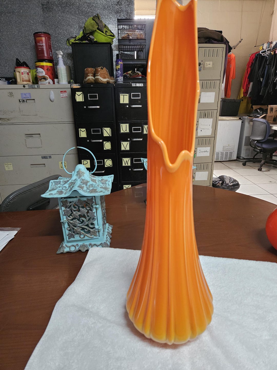 L.E Smith Bittersweet Orange Swung Glass Ribbed Vase 23 - Etsy