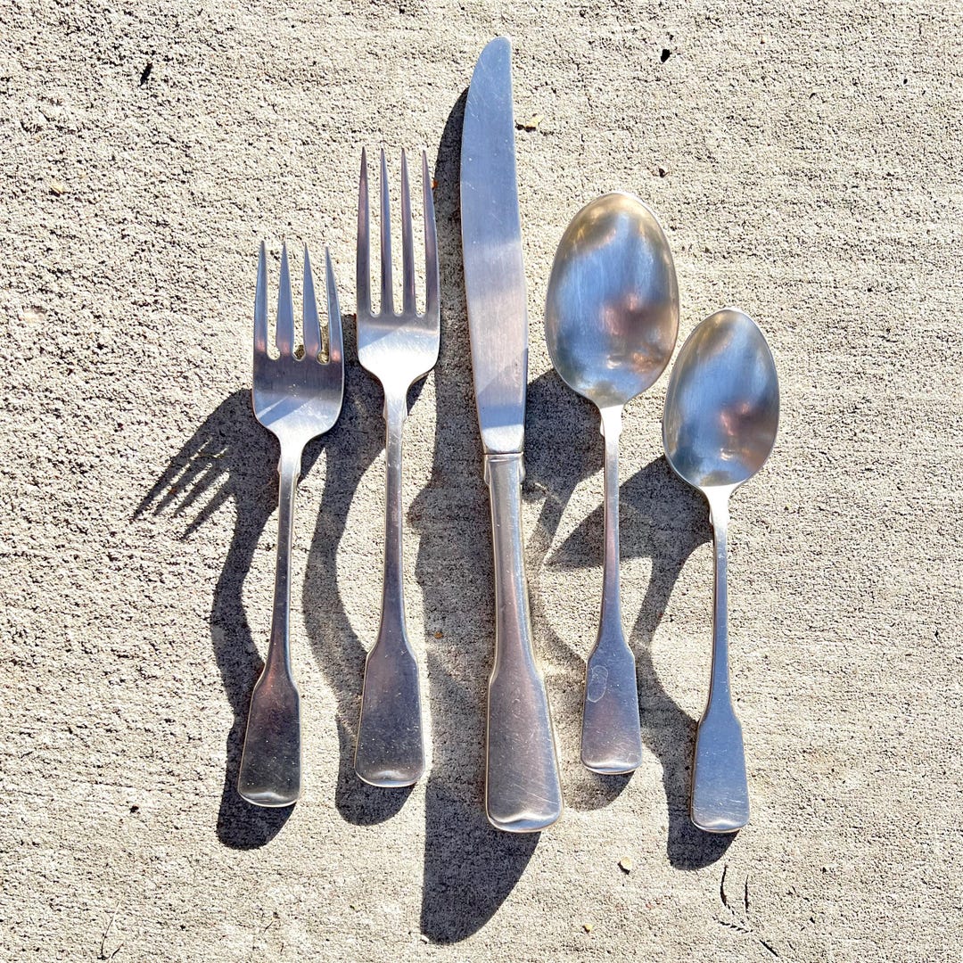 Vintage Oneida Betty Crocker Stainless Flatware - American Colonial ...