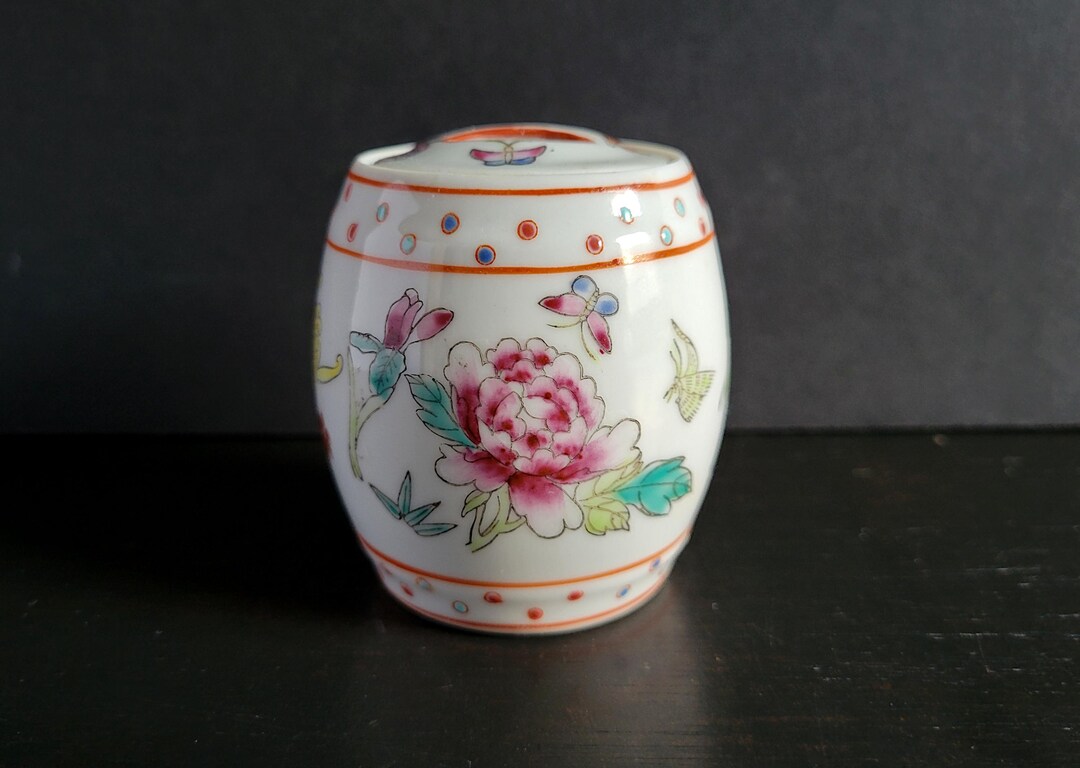 Vintage Miniature Chinese Porcelain Ceramic Lidded Ginger Jar With ...