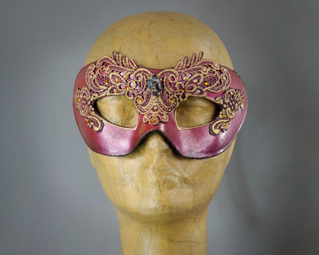 Raspberry Lacquered Lace Columbina Masquerade Mask. Mardi Gras ...