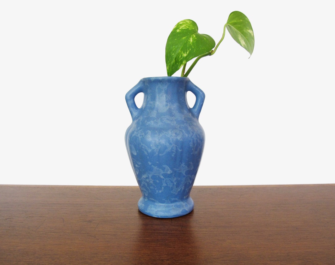 Vintage Rumrill Red Wing Pottery Vase Urn Shape With Matte Blue Glaze ...