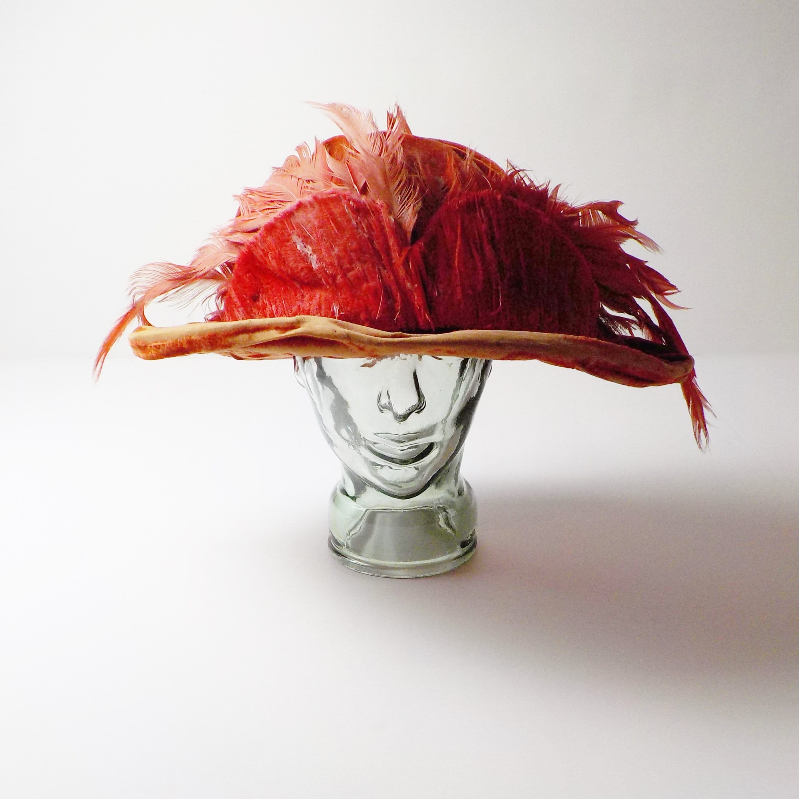 Drawing Of Fancy Feather Hat