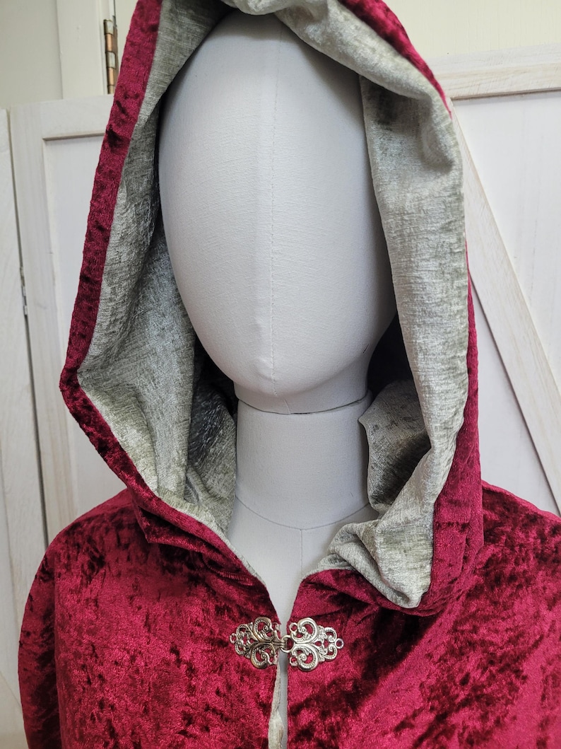 Little Red Riding Hood Tudor Medieval Archer Cape, Woodland Elf Capelet ...