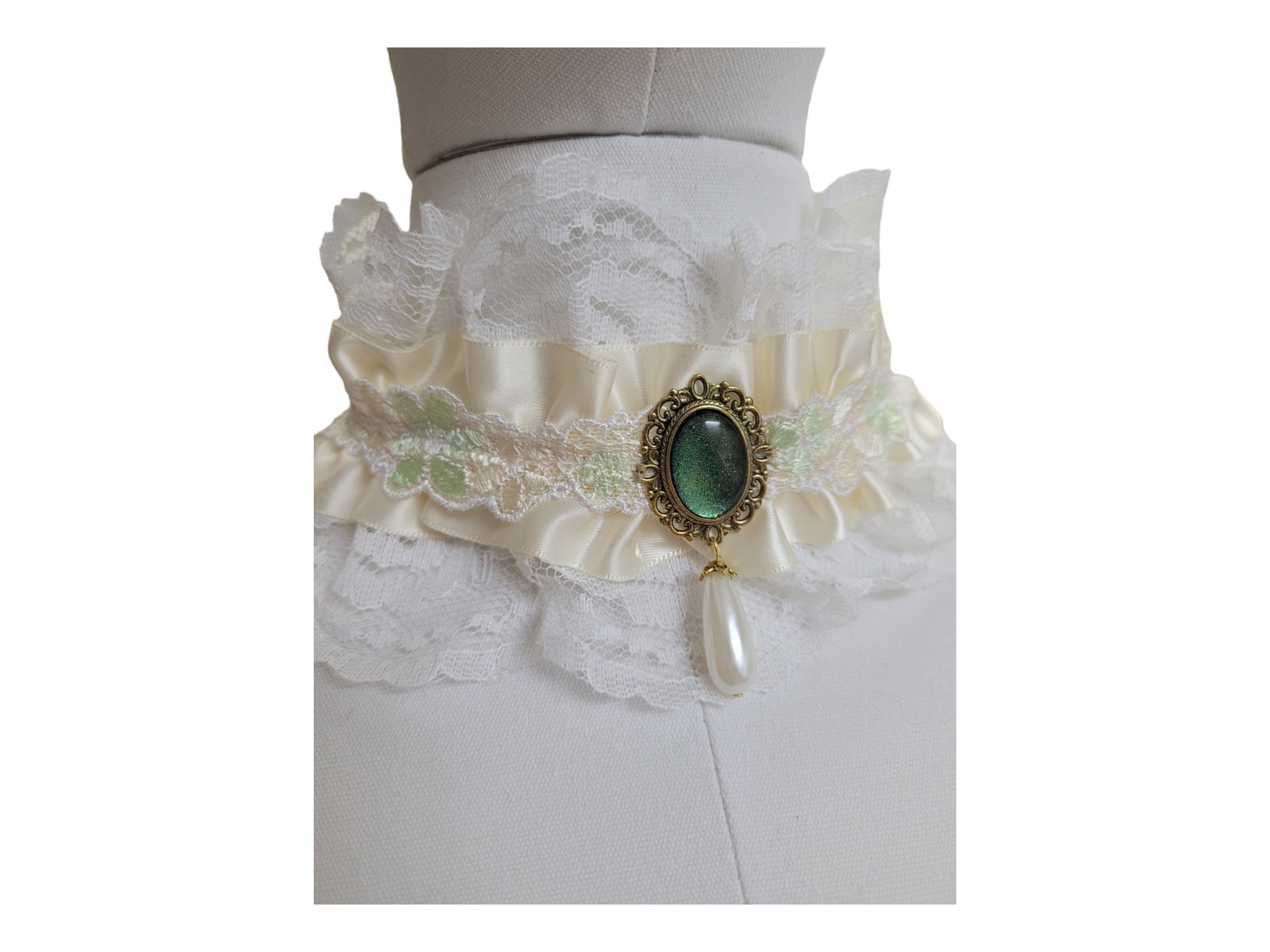 Green and Ivory Lace Cameo With Pearl, Victorian Neck Ruff Choker ...