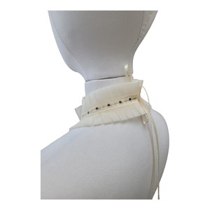 Ivory Ruffle and Lace Cameo With Pearl, Victorian Neck Ruff Choker ...