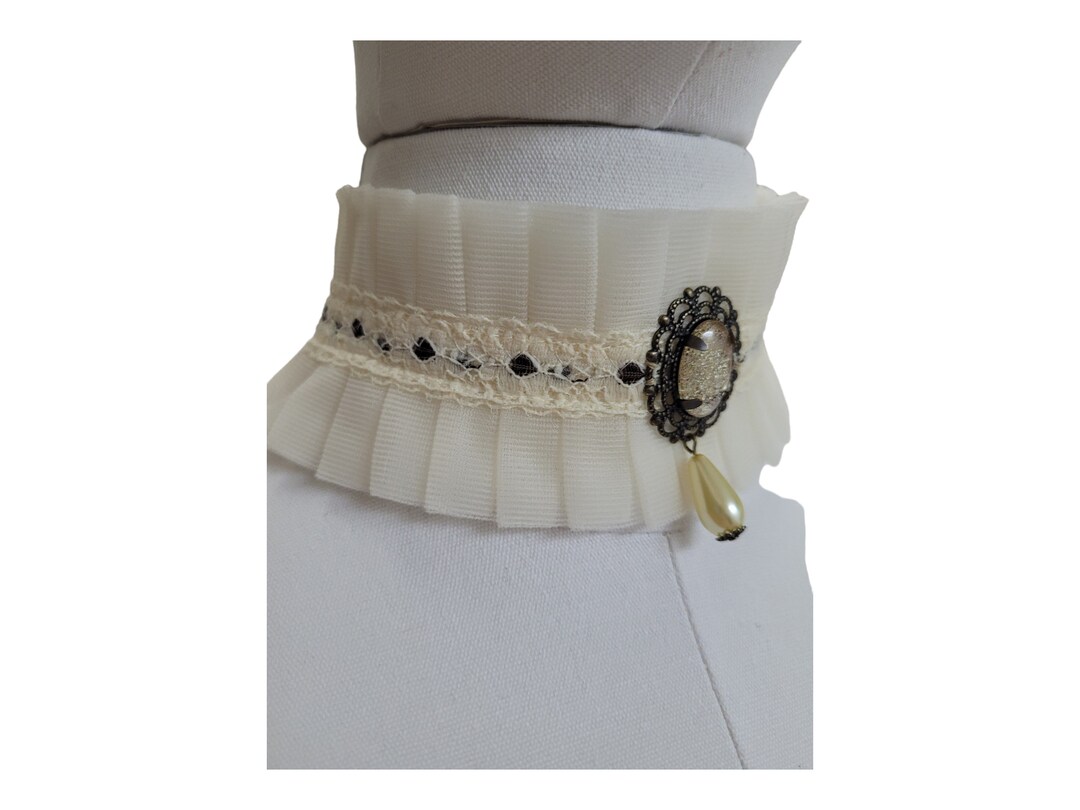 Ivory Ruffle and Lace Cameo With Pearl, Victorian Neck Ruff Choker ...