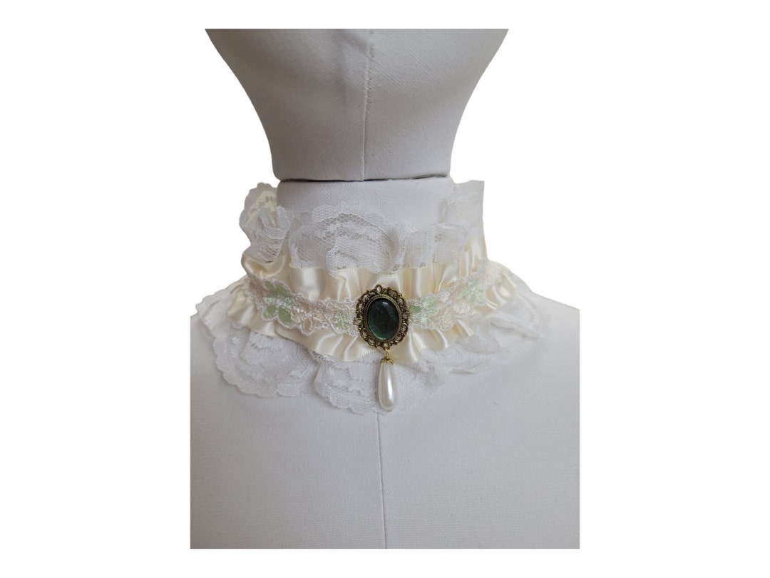 Green and Ivory Lace Cameo With Pearl, Victorian Neck Ruff Choker ...