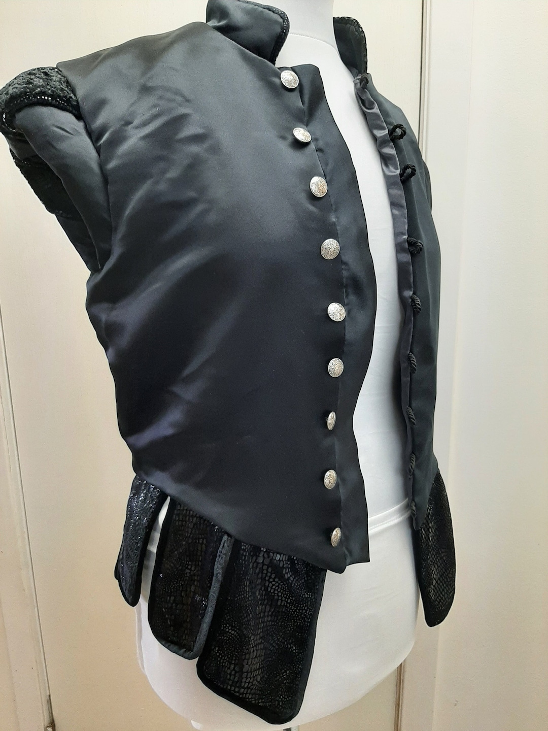 Size Med Chest 38" Black Tudor Doublet, the Tudors King Henry ...