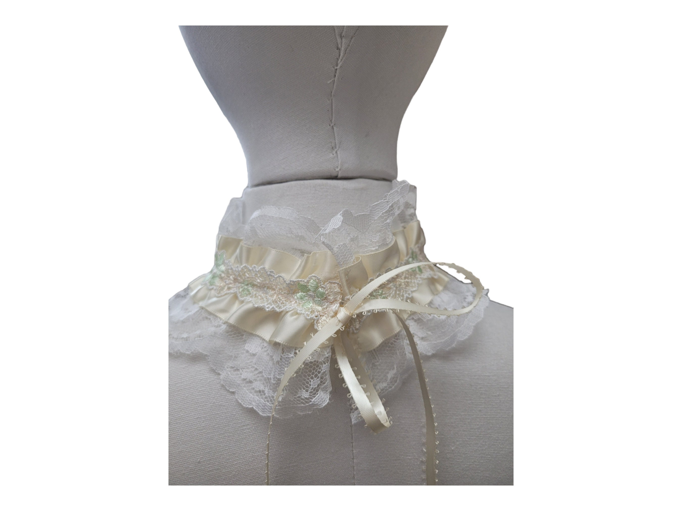 Green and Ivory Lace Cameo With Pearl, Victorian Neck Ruff Choker ...