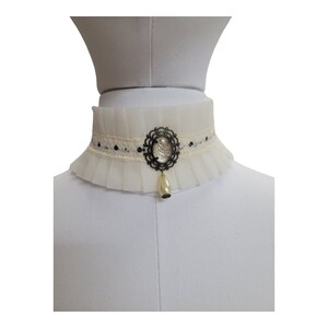 Ivory Ruffle and Lace Cameo With Pearl, Victorian Neck Ruff Choker ...