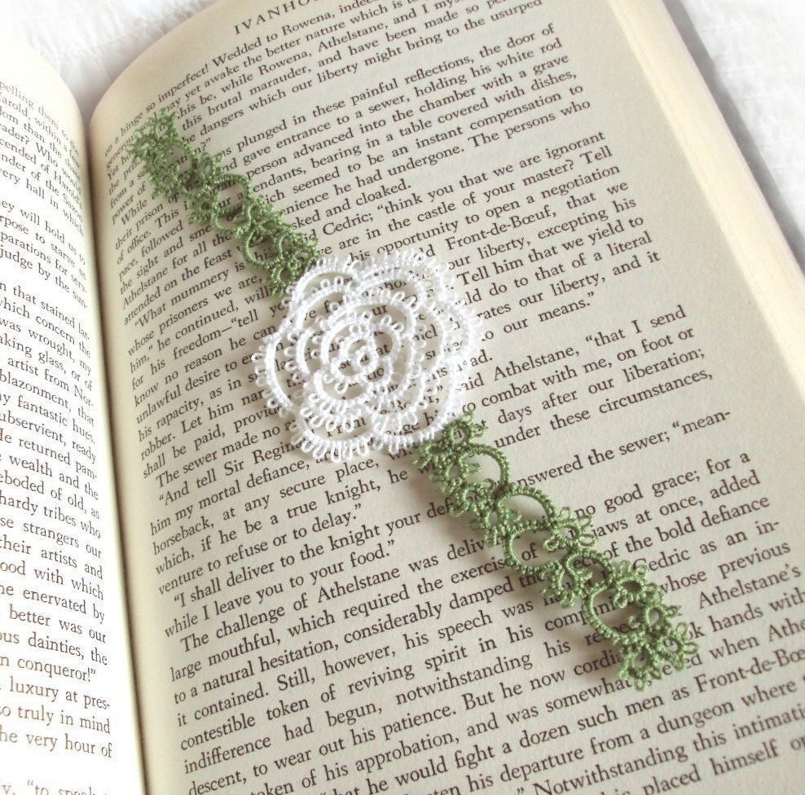 White Rose Bookmark - Spring Wedding Favour in Tatting - Rosa Version 2 ...