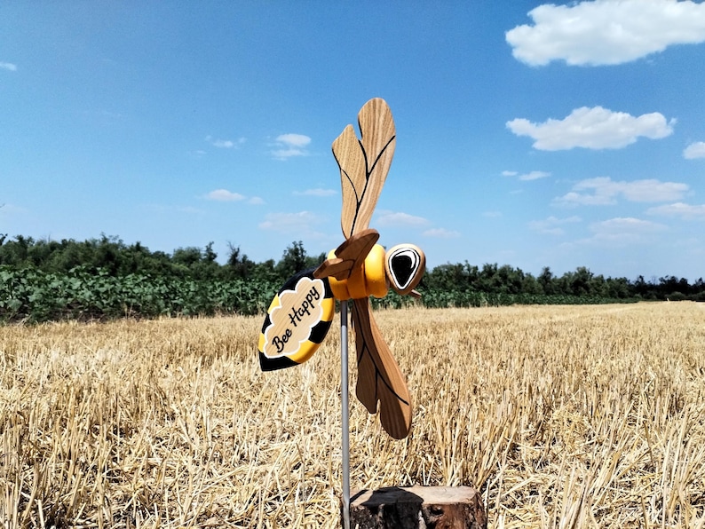 Bee Whirligig Wind Spinner – Wooden Garden Bee Decor, Outdoor Yard ...