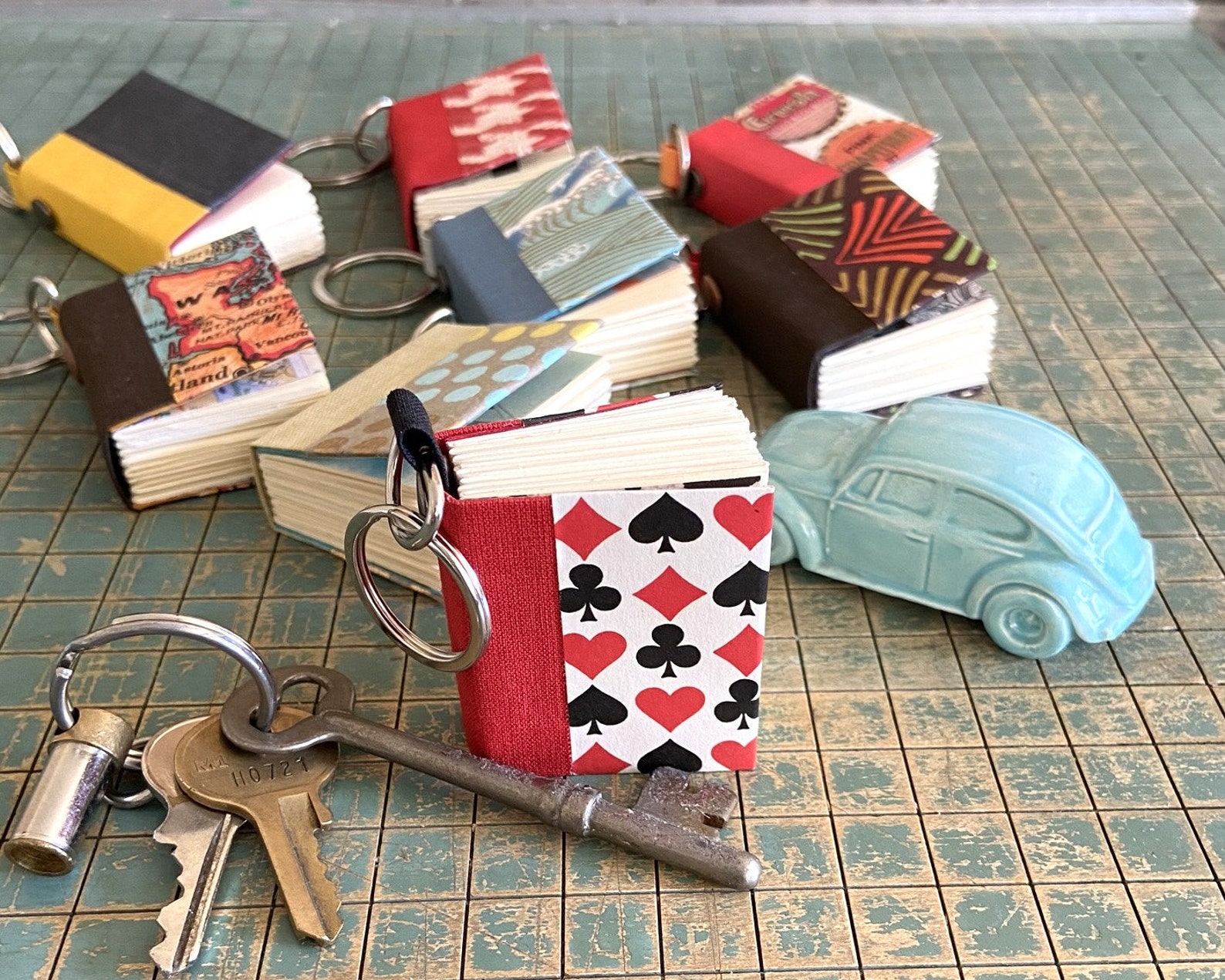 Mini Book Keychain Book Lover Key Ring Tiny Blank Book Book - Etsy