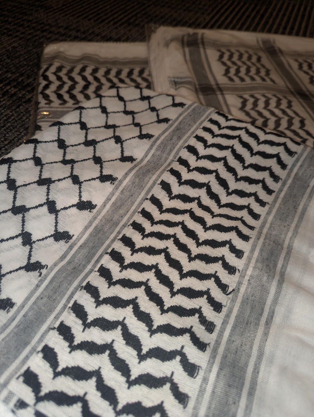 Traditional Palestinian and Arab Keffiyeh/kufiyyeh/shmagh/hatta | Made ...