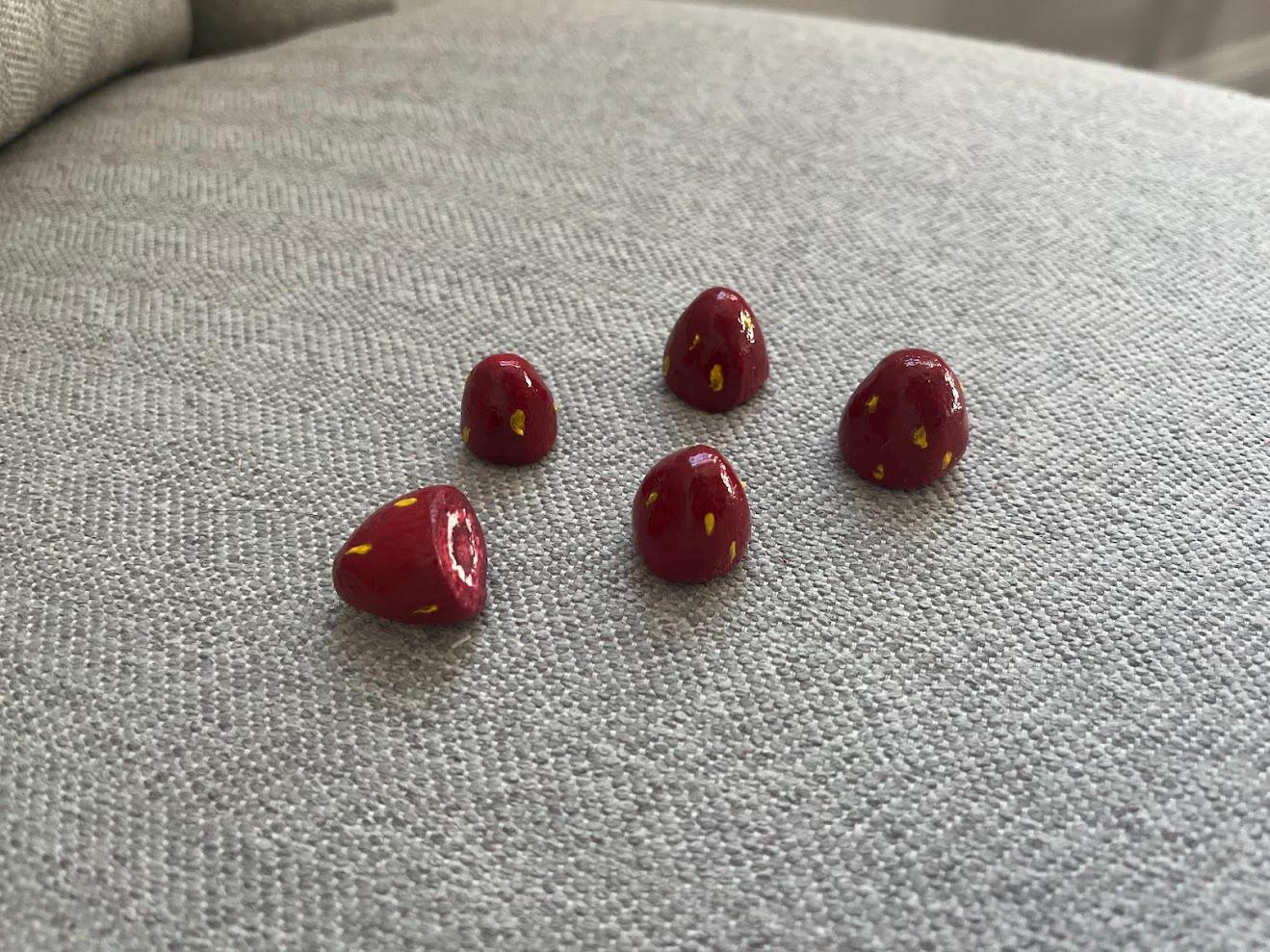 Pie Tic-tac-toe Game: Clay Board With Blackberry and Strawberry Playing ...