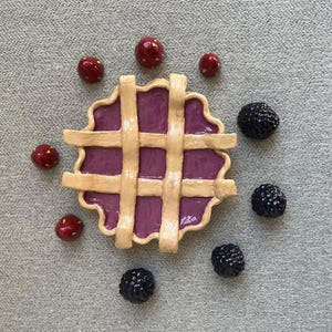 Pie Tic-tac-toe Game: Clay Board With Blackberry and Strawberry Playing Pieces - Etsy