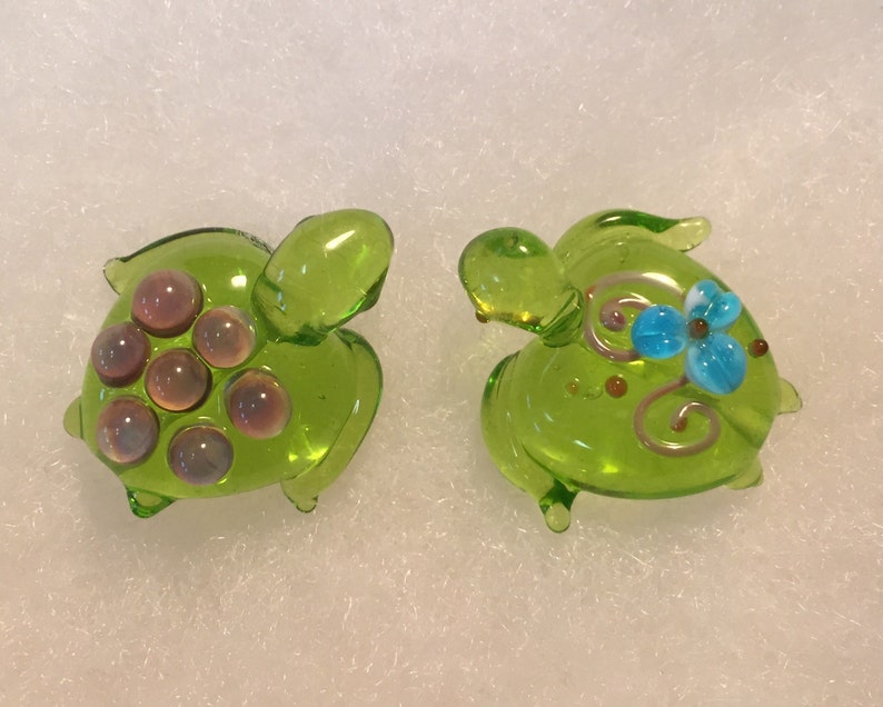 Glass Turtles - Bead Pair - Peridot Green Glass - Lampwork Artglass ...