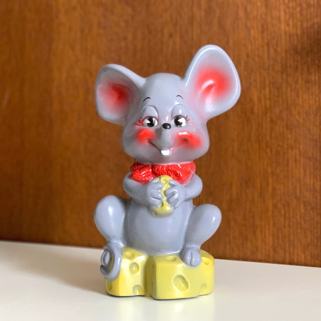 Vintage 1970s Toy Bank, Russ Berrie Plastic Mouse With Cheese Bank 9 W ...