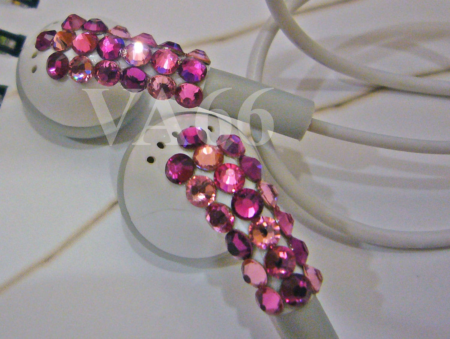 Bling Bling Studded White Ear Buds Pinks Swarovski Flatback Studs on ...