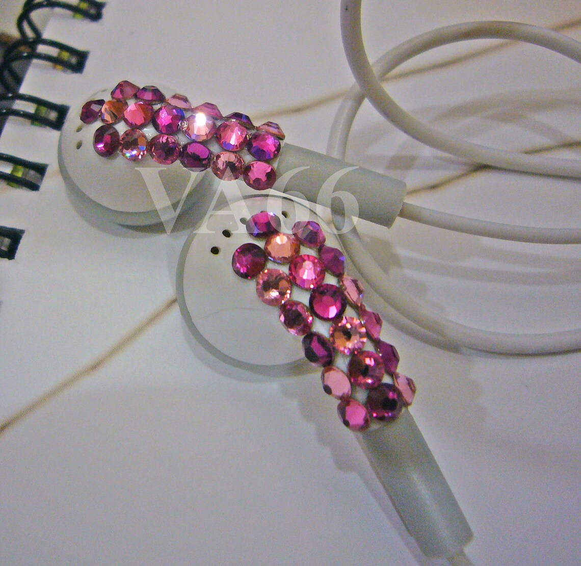 Bling Bling Studded White Ear Buds Pinks Swarovski Flatback Studs on ...