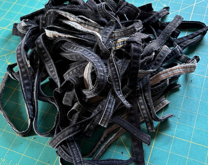 1 Lb Bundle Black Jean Seams/salvaged Seams/denim Scraps/jean Pieces ...