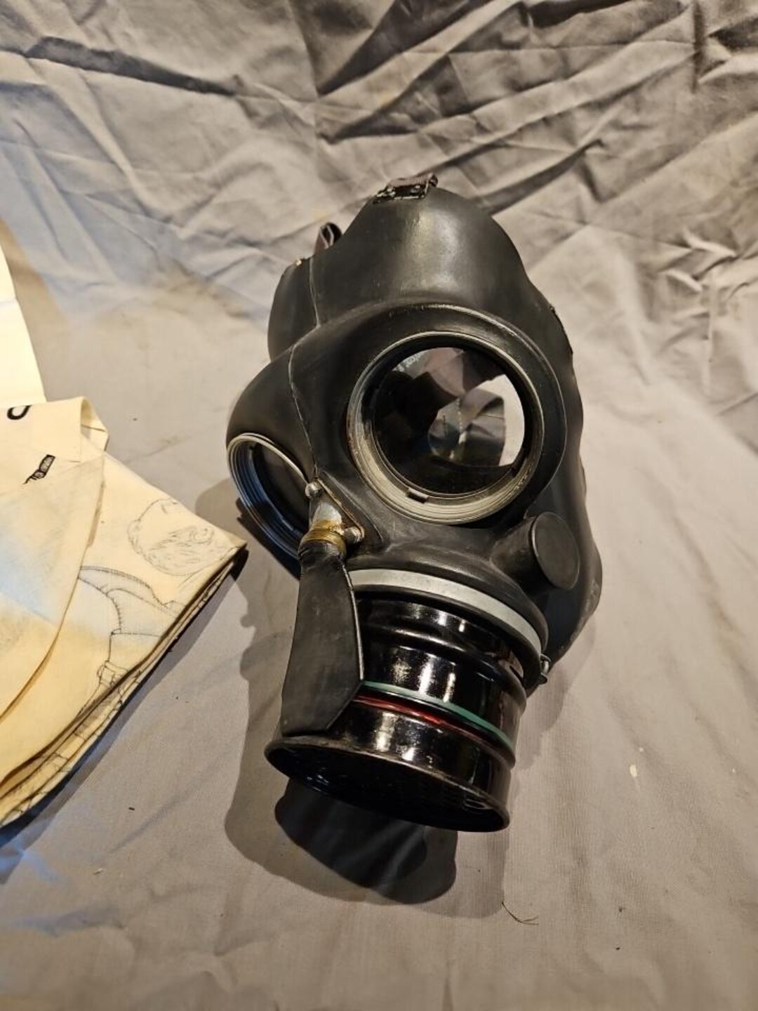 WW2 CDR BCB Gas Mask With Bag and Triangle Field Bandage - Etsy