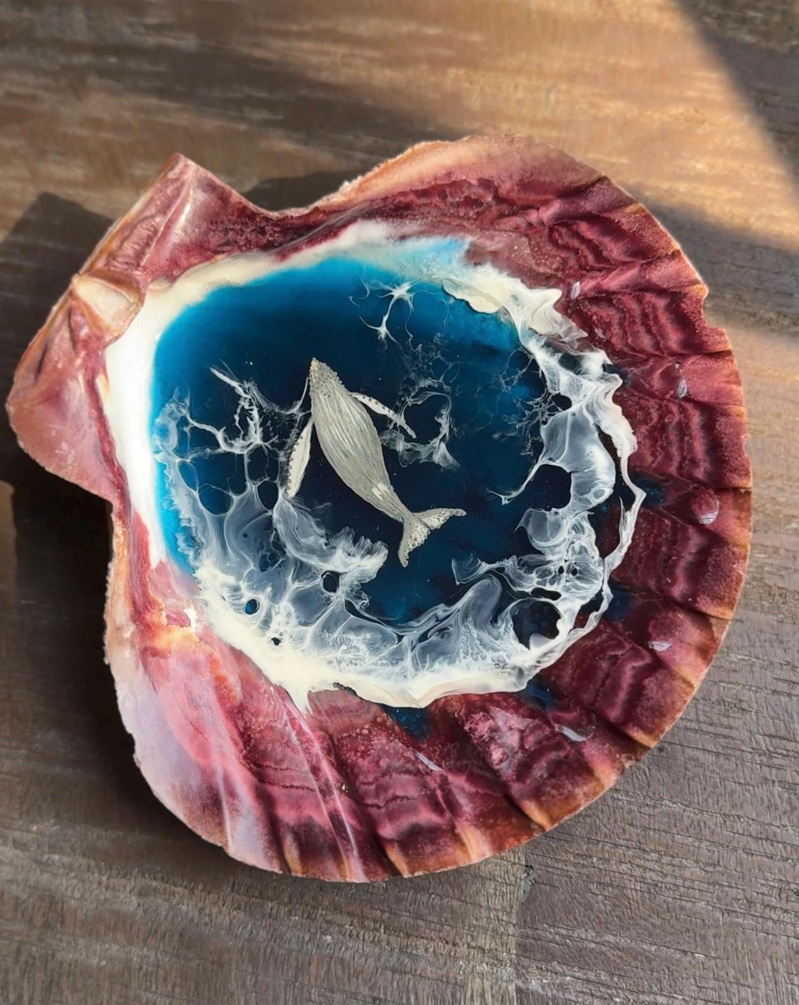 Hand-painted Whale in Clam Shell: Epoxy Resin Ocean Ring Dish - Etsy