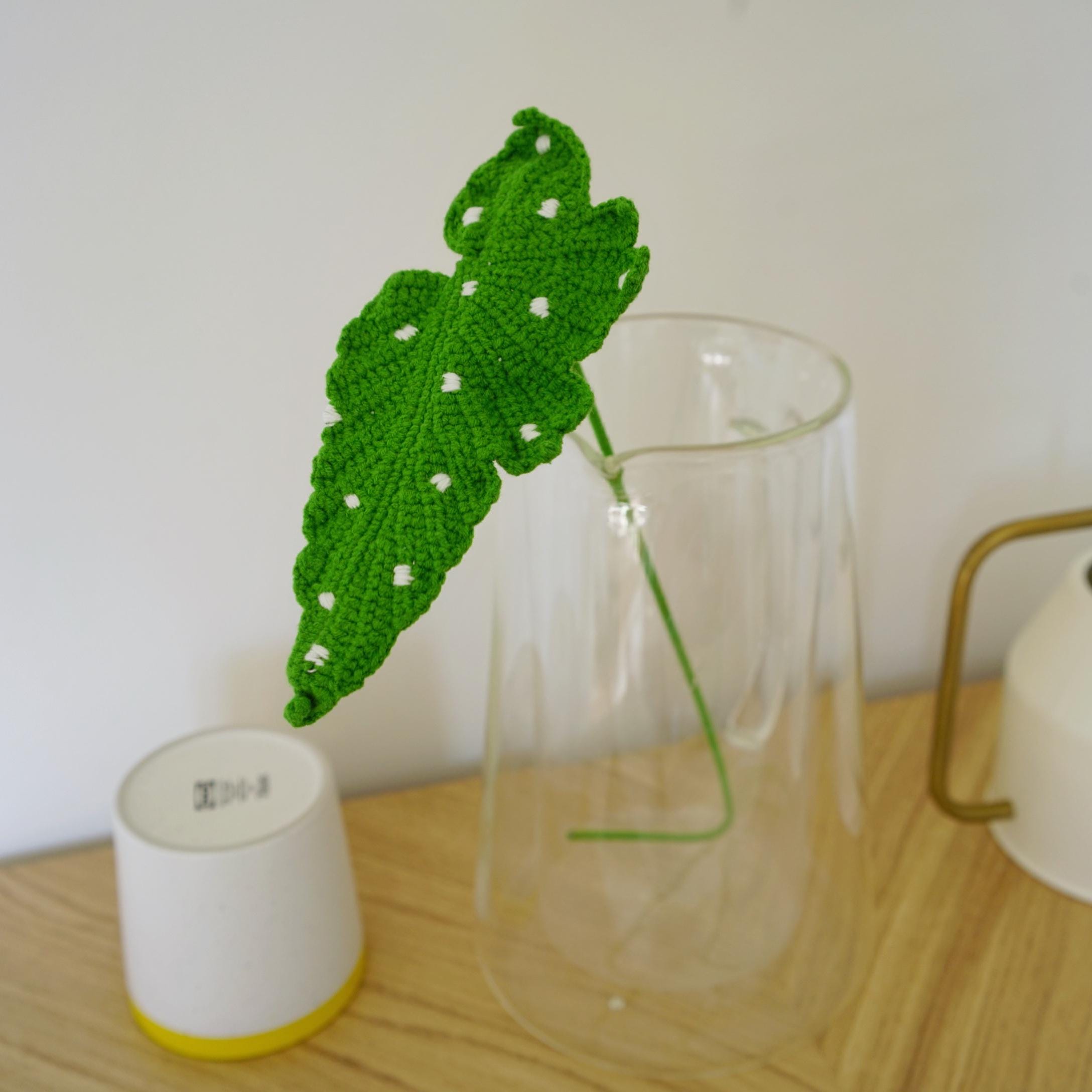 Crochet Polka Dot Begonia: Handmade Yarn Flower Stem Bouquet - Etsy