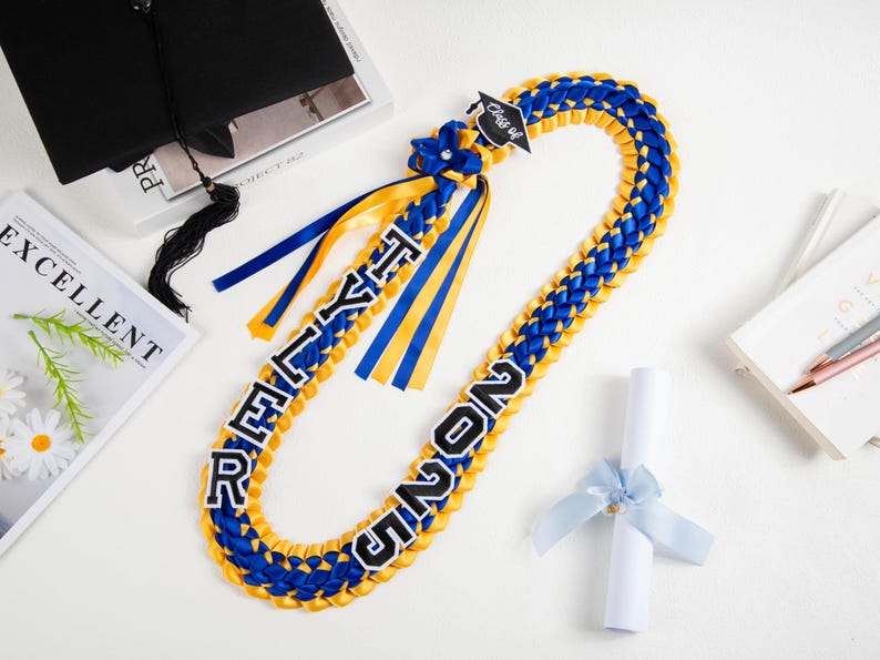 Personalized Graduation Lei, Class of 2026 Ribbon Wreath, Custom Name ...