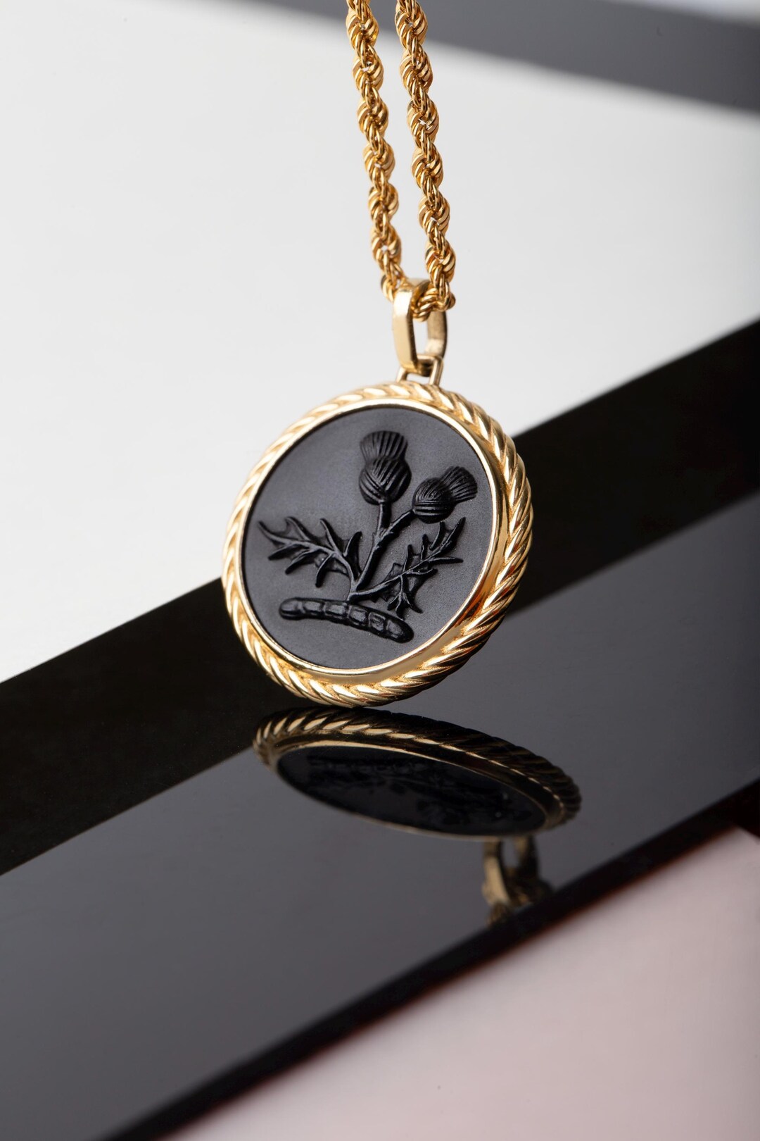 14K Gold Onyx Intaglio Thistle Rope Pendant, Scottish Thistle Charm ...