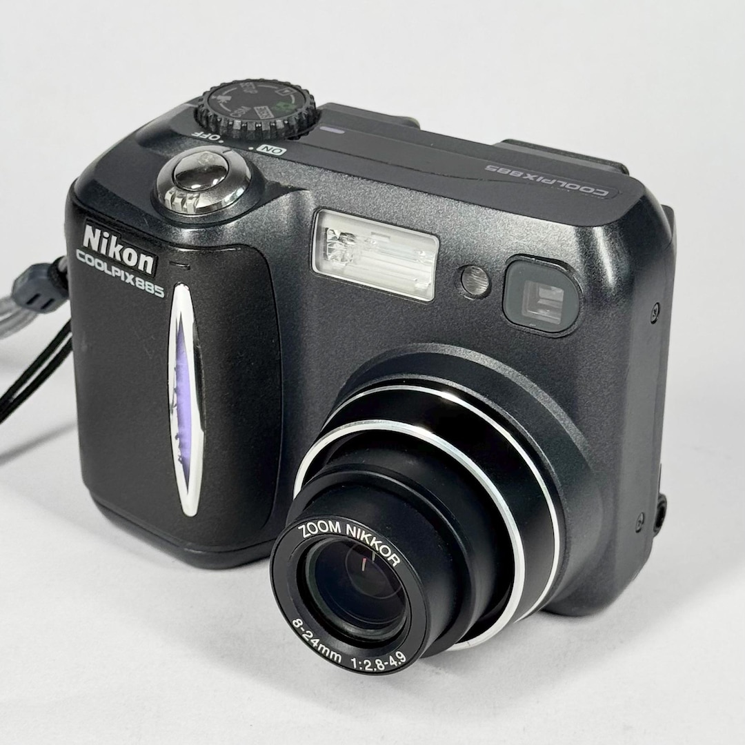 Vintage Nikon COOLPIX 885 Compact Y2K 3.2 Megapixel CCD Point-and-shoot ...