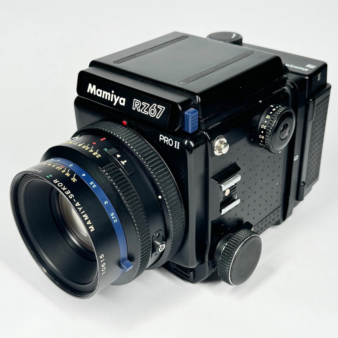 Vintage Mamiya RZ67 PRO II Medium Format Film Camera W Vintage Mamiya RZ67 PRO II Medium Format Film Camera W