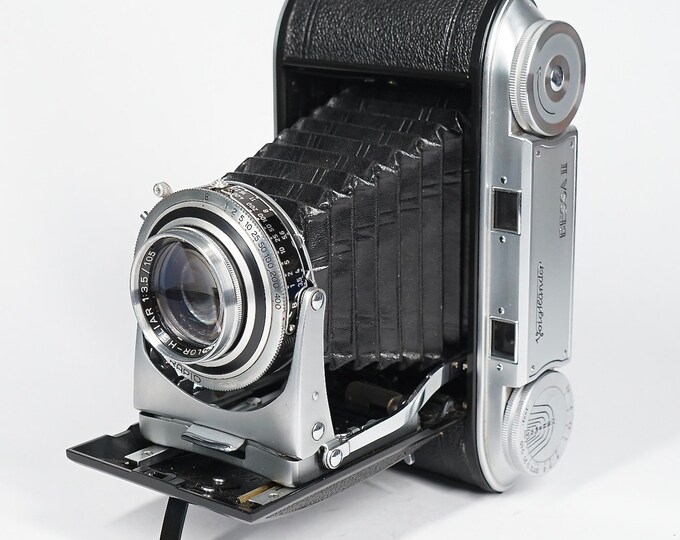 Kodak Brownie Six-20 Box Camera Model D With Carry Bag – C.1953-1957 ...
