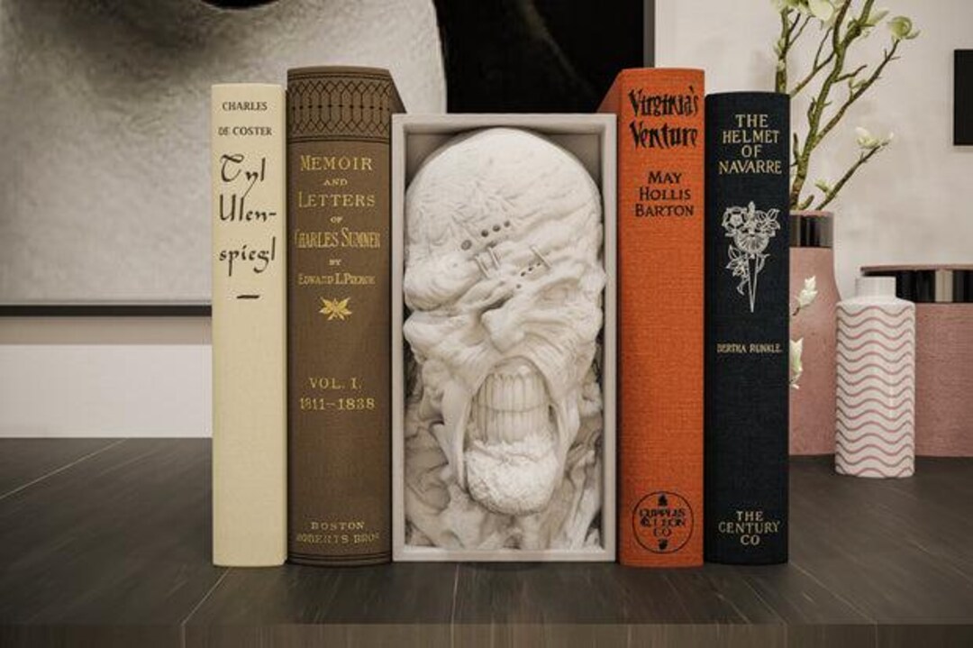Horror Mutant Bookend, Nemesis-inspired 3D Printed Book Nook, Creepy ...
