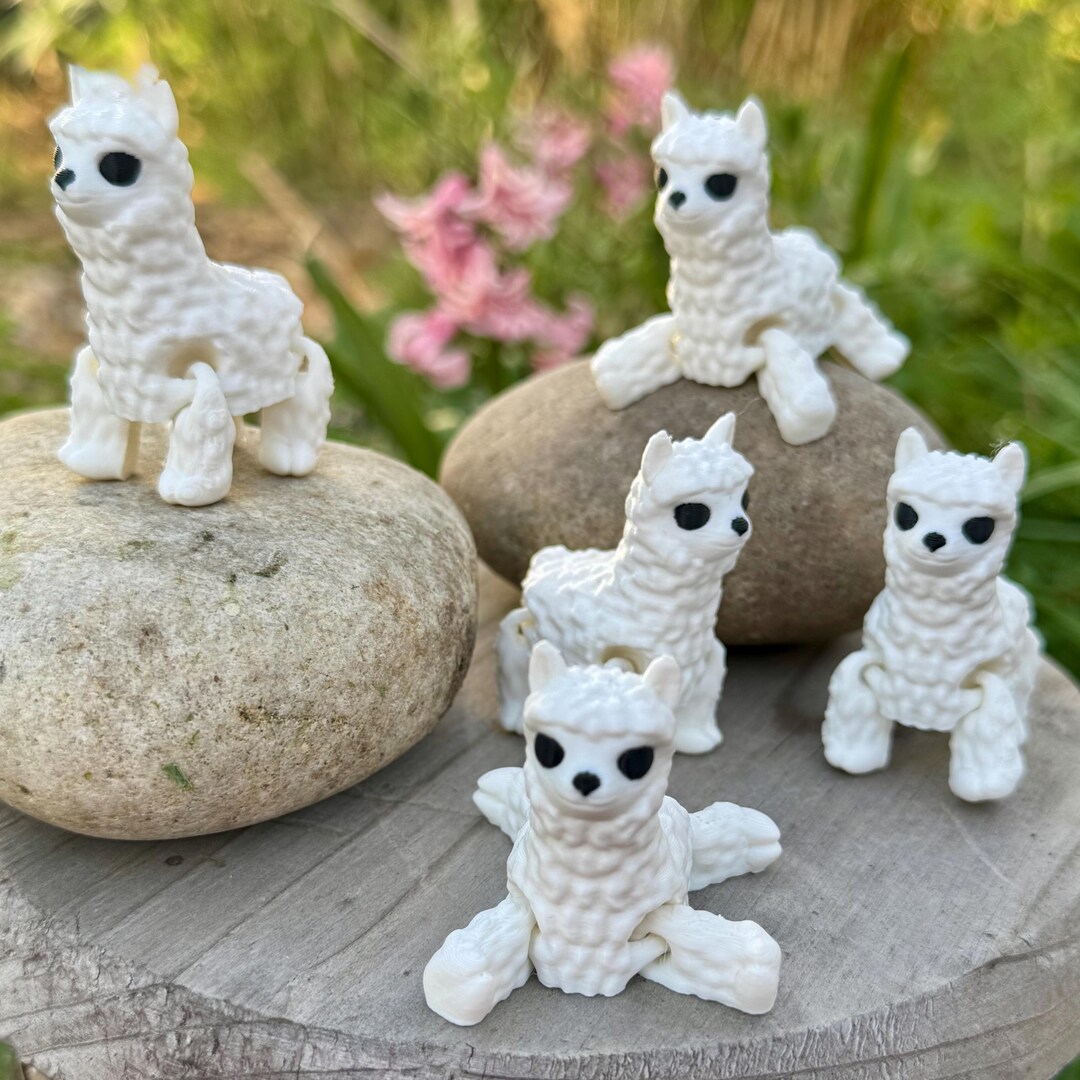 Miniature White Alpaca Figurine: Articulated PLA Desk Toy - Etsy